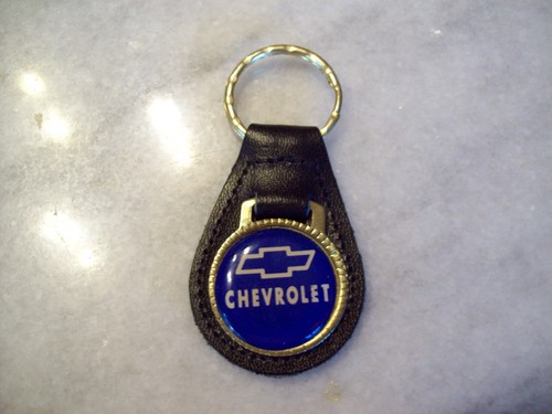 CHEVROLET BOWTIE KEY CHAIN..IMPALA CHEVELLE CORVETTE NOVA BELAIR GOLD ...