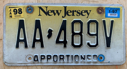 1997 NEW JERSEY APPORTIONED SEMI IRP PRO RATE LICENSE PLATE " AA 489 V ...