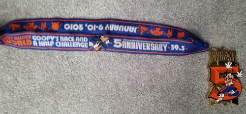 Run Disney WDW Goofy medal 2010 Both 1/2 Marathon & Marathon ...