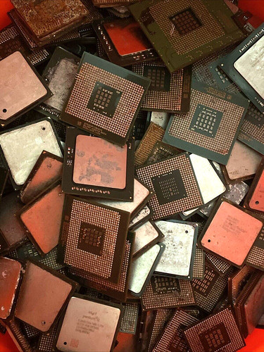 10lbs Pinned Intel CPU Processors for Scrap Gold Recovery - P4/Celeron ...