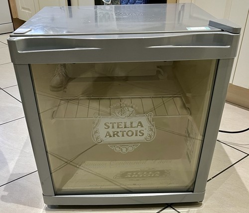 Stella Artois Huskey Home Chiller Mini Fridge HC40 50L Silver. Fully ...