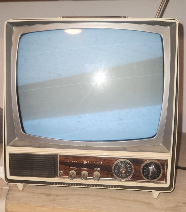 Televisão vintage 1991 General Electric AC/DC modelo 09GP103 ge TV ...