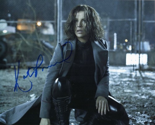 Autograph Kate Beckinsale Sexy 8 x 10 Photo Signed with COA | eBay