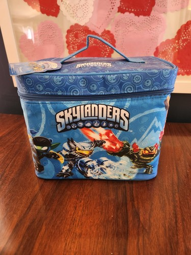 NWT Skylanders Travel Tote Lunch Bag Carrying Case Holds 20 Figures EUC ...