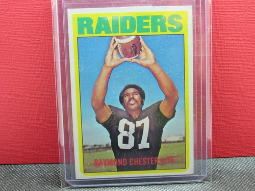 1972 RAYMOND CHESTER TOPPS FOOTBALL ROOKIE CARD # 143 OAKLAND RAIDERS ...