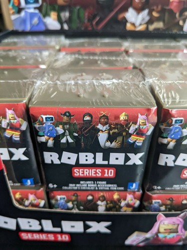 Roblox Series 10 Surprise Box Heroes of Robloxia New/Factory Sealed ...