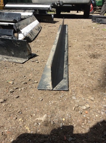 CATNIC LINTEL CN51C, 2400 LONG, 200/215 SOLID WALL ,HORSHAM, POSSIBLE ...