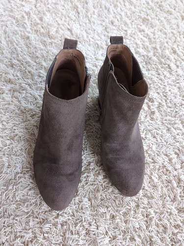 Vionic Weather Resistant Gray Wedge Booties Paloma 8 Zipper Suede