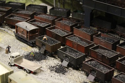 Oo Gauge Coal in Oo Gauge Model Railway Scenery and Trees for sale ...