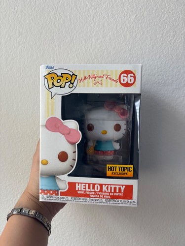 Funko Pop! Vinyl: Sanrio - Hello Kitty - Hot Topic (Exclusive) #66 ...