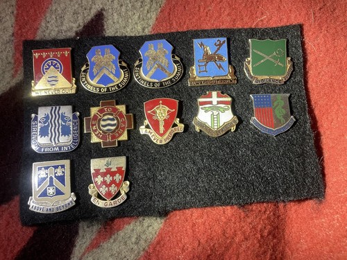 Genuine US Military Unit Crest Pin Lot | eBay