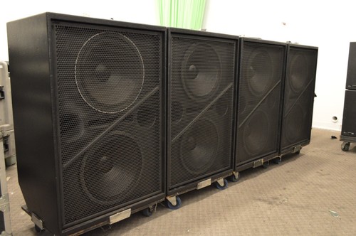 Meyer Sound 650P Powered Subwoofers all working as should 2 Pairs ...