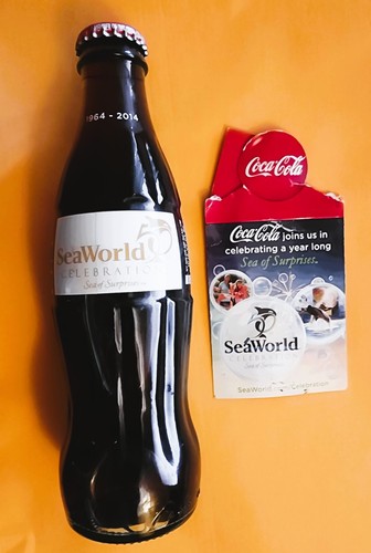 2014 SEAWORLD 50TH CELEBRATION SEA OF SURPRISES 8 OUNCE GLASS COCA COLA ...