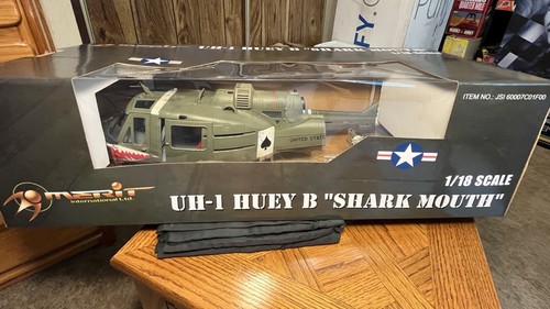 JSI MERIT ULTIMATE SOLDIER 1/18 HUEY UH-1 HELICOPTER SHARK MOUTH ...