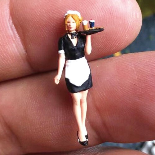 CR 1:64 Painted Figure Model ature Resin Diorama Restaurant Waitress ...