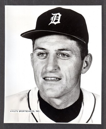 Terry Fox DETROIT TIGERS UNSIGNED 7-5/8 x 9-1/4 B & W ORIGINAL STAFF ...