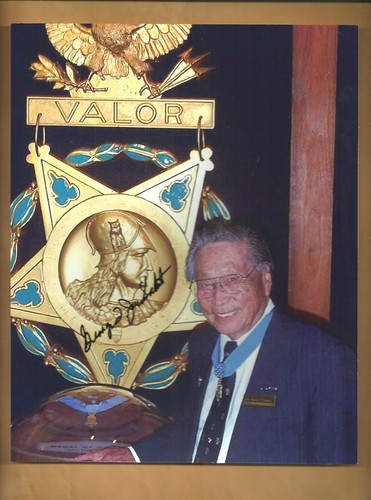 George Sakato Medal Of Honor WW2 Autographed 8x10 Picture Autograph ...