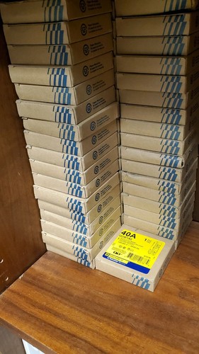 Square D QOB140 Miniature Circuit Breaker - 40 A, 1 Pole, 120/240 VAC ...