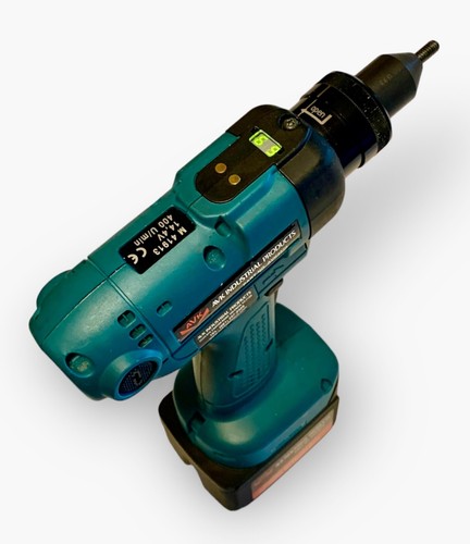 AVK Portable Battery Powered Blind Rivet Nut / Blind Rivet Stud Tool ...