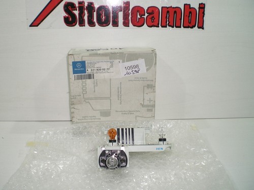 2007-2009 MERCEDES BENZ W221 Rear Right Tail Light Bulb Carrier ...