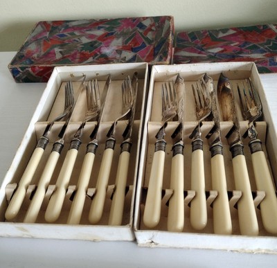 Fish Knives and Forks in Antique Silver-Plated Cutlery for sale | eBay