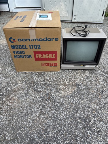 Vintage Commodore 64 1702 Color Video Monitor With Manual & Box ...