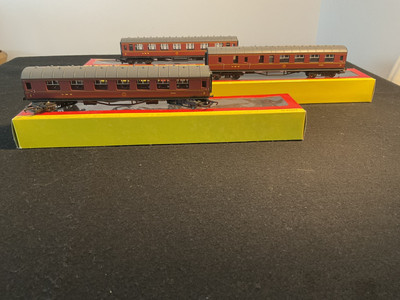 Hornby Maroon Coaches for sale | eBay
