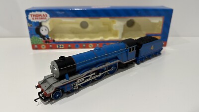 Hornby Thomas and Friends in Oo Gauge Model Railway Locomotives for ...