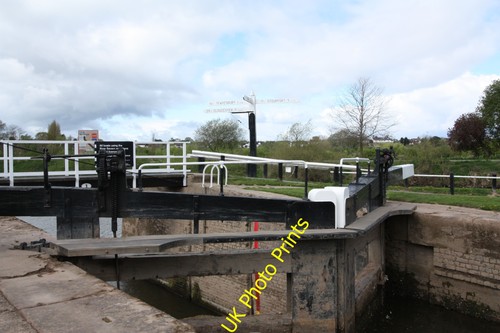 Photo A2 Lock Gate Worcester The lock gate which separates the river ...