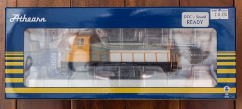 Athearn HO EMD SW1000 Via Rail Canada VIA #202 DC LED ATH86747 for sale ...