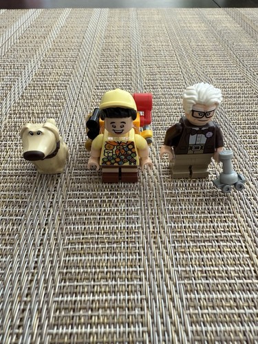 LEGO 'Up' House Carl Fredrickson + Russell + Dug Minifigures 43217 ...