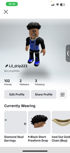 roblox acc it has 42 robux and is a boy acc I spent 2000 dalliars on ...