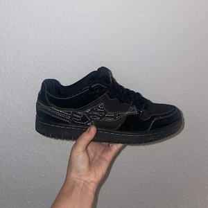 Vicinity Akimbo Lows Black - Wo kann man es in Deutschland zum besten ...