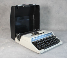 Silver Reed Typewriters - Typewriters.co.uk