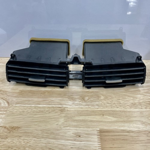 2010 Honda Crosstour Center Dash Trim Air Vents/Hazard Button ...