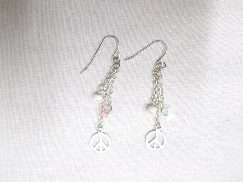WHITE PEACE SIGN - FLOWER SEQUIN & SEED BEAD 3 CHAIN DANGLE PAIR OF ...