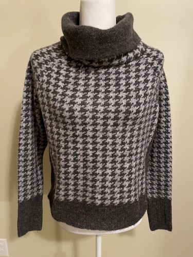 RD Style Conscious Women's Grey Turtleneck Sweater, Geometric Print ...