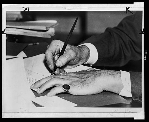 Photo:Franklin D Roosevelt,FDR,1882-1945,signing document | eBay