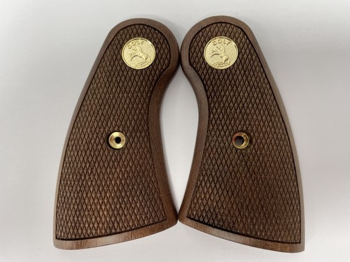 Altamont Wood Grips - Colt Python American Walnut Checkered LIC | eBay