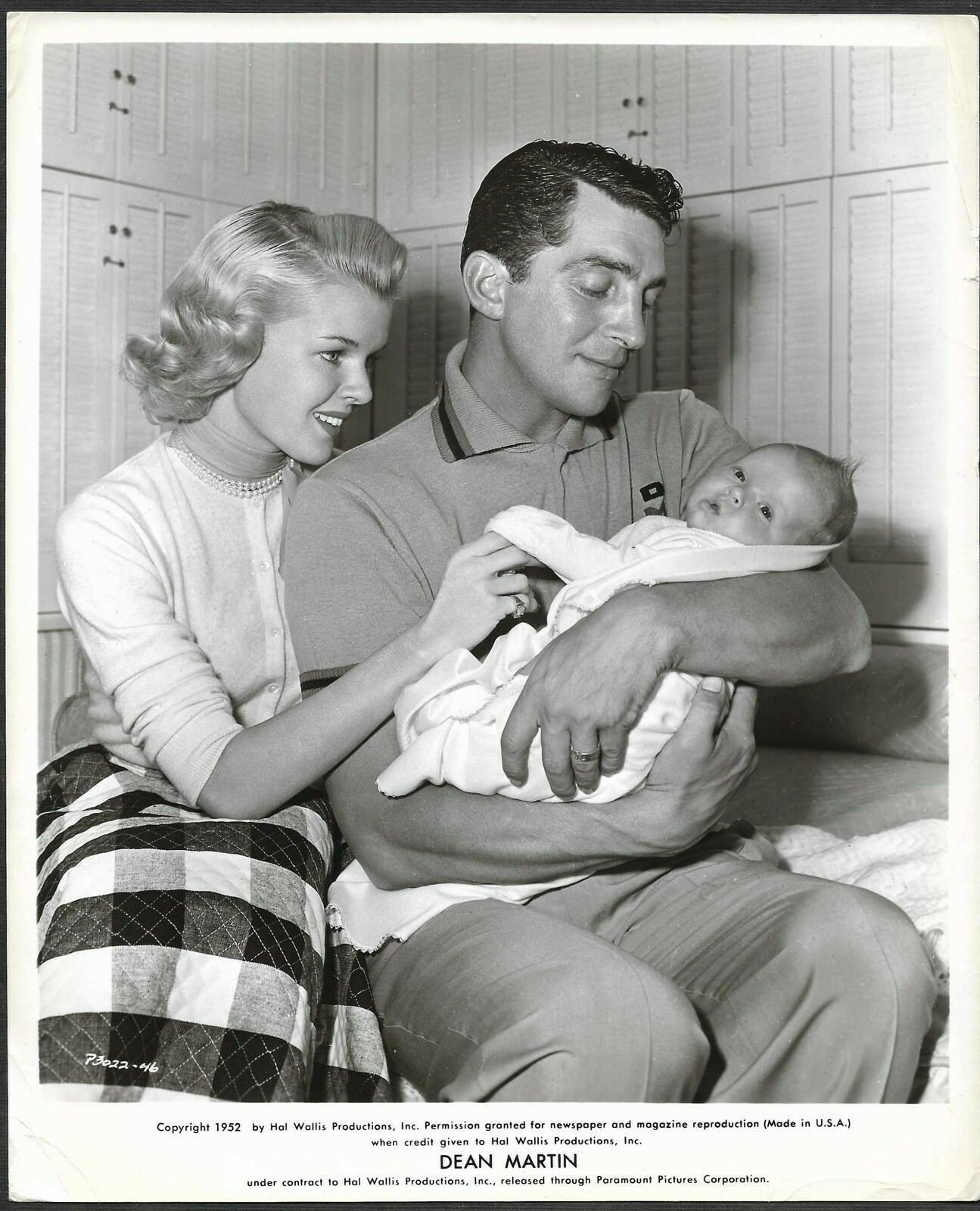 071 JERRY LEWIS DEAN MARTIN SIGN CONTRACT WITH PARAMOUNT PICTURES PHOTO ...