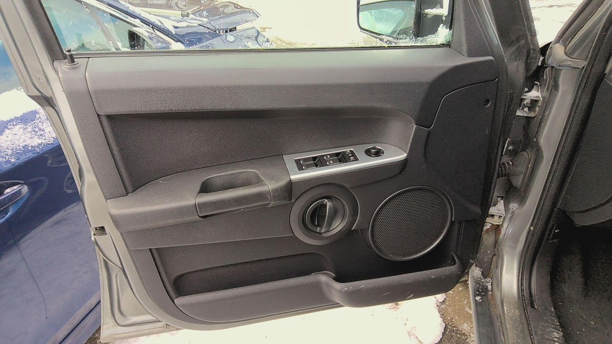 Jeep Commander Doors