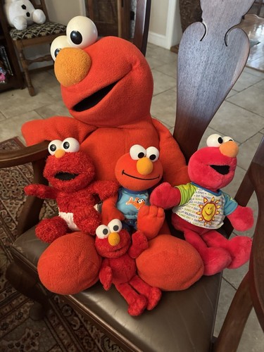 Elmo Lot Of 5 One Sings How To Get To Sesame Street and Talks Spanish ...