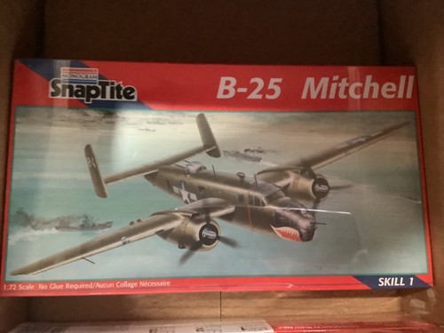 SEALED VTG 1995 Monogram B-25 MITCHELL WWII BOMBER SnapTite 1:72 Model ...