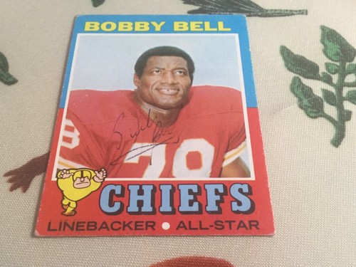1971 Topps BOBBY BELL Autographed Football Card KANSAS CITY CHIEFS ...