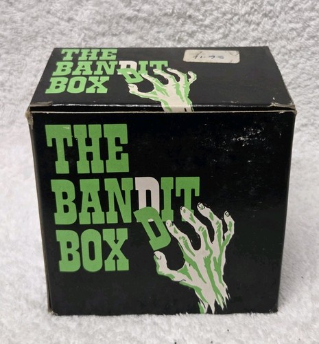 🔶VINTAGE BANDIT BOX BANK BATTERY MECHANICAL COIN-OPERATED MONEY BOX ...