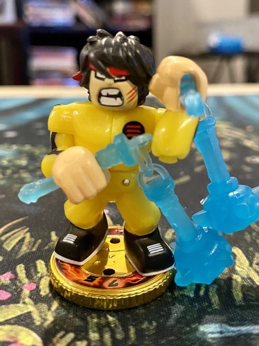 Akedo Ultimate Arcade Warriors Series 1 Chux Lee Mini Action Figure ...