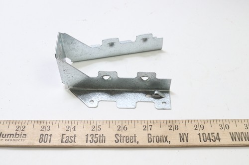 Simpson Strong Tie Triple Zinc Face Mount Joist Hanger 18-Gauge 2" x 6 ...