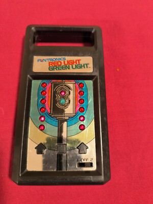Funtronics: Red Light Green Light Mattel (1979) Retro Handheld Games