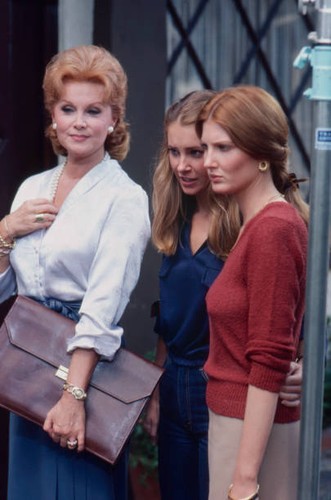 Rhonda Fleming Lisa Eilbacher Annette O Toole in Love For Rent 1979 Old ...