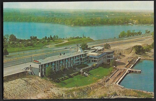 pk86914:Postcard-View of The Beacon Motor Hotel at Jordan Harbour ...